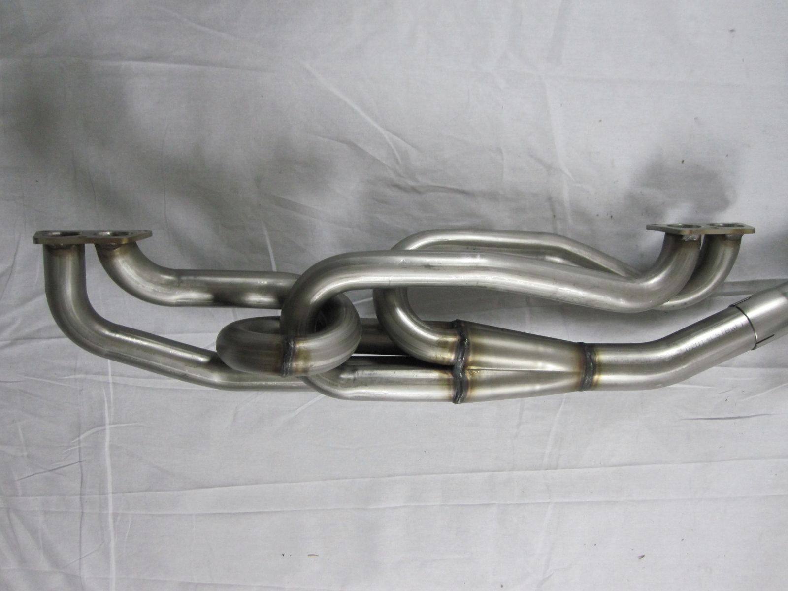 Ahnendorp B.A.S. - Header VW Type 4 stainless - Fit for beetle and bus